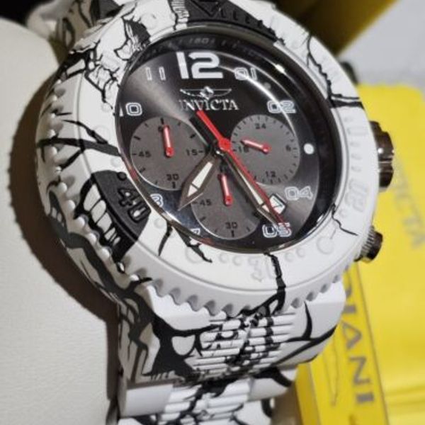 Invicta - Graffiti - HYDROPLATED - Pro Diver Zager Exclusive Quartz ...