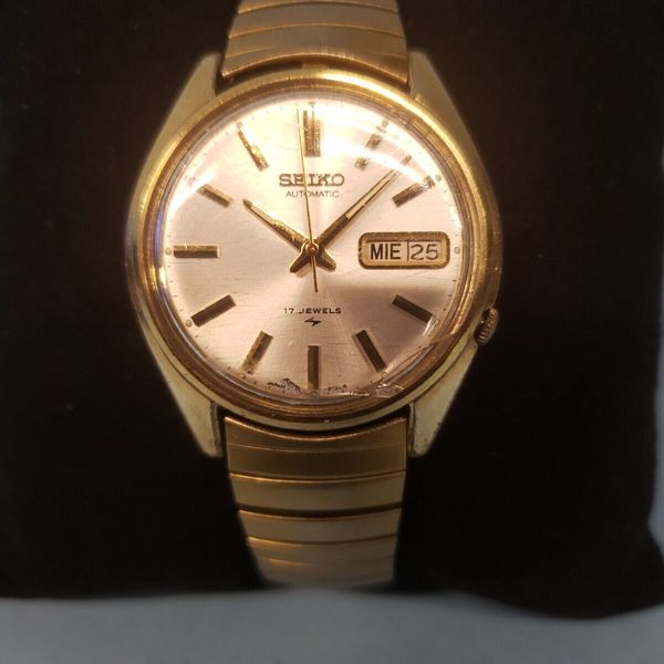 Vintage Seiko Silver dial Automatic Watch Vintage #7009 -815LR 17J Day/Date | WatchCharts ...