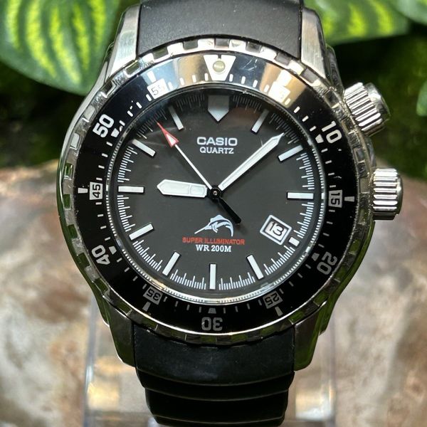 Vintage Menâ s Casio WR 200m Diver Style Quartz Watch. Runs Great Keeps ...