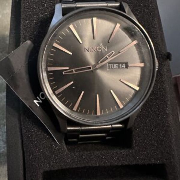 Nixon Sentry SS Stainless Steel Day/Date 42mm WR 100 Meters Mens Watch ...