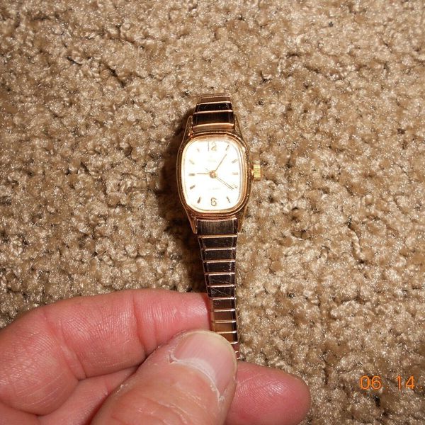 VINTAGE TIMEX BA CELL LADIES WATCH GOLD TONE | WatchCharts Marketplace