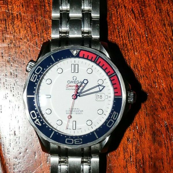 Omega Seamaster 007 James Bond Commanders Pepsi Watch 212.32.41.20.04 ...