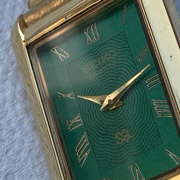 Seiko Tank Quartz Gold Color Watch | WatchCharts Marketplace