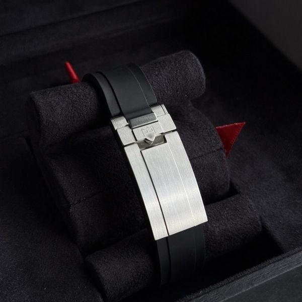 Tudor black bay 41 Rubber Strap 2024 Full Set | WatchCharts Marketplace