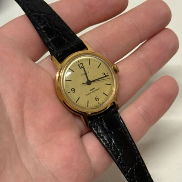 30mm Good Condition Timex Water Resistant Wristwatch WORKING Vintage ...