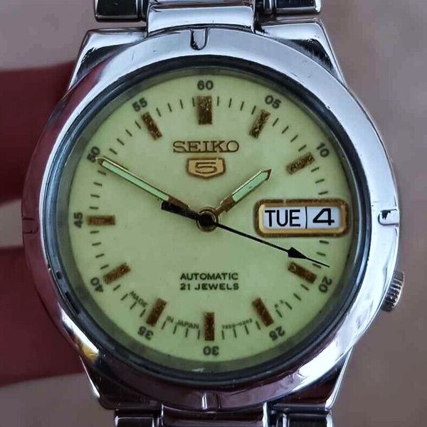 Beautiful Vintage Seiko 5 Luminous dial automatic 21 jewels Cal 7s26 | WatchCharts Marketplace