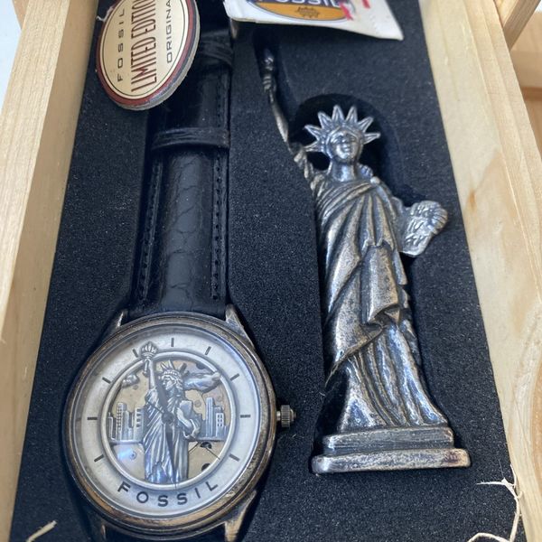 Limited Edition Fossil Statue Of Liberty Raised 3-D Watch Set In WOOD ...