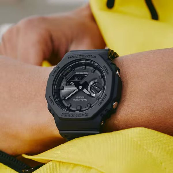 Casio G-SHOCK GA-2100-1A1ER Carbon Core WR20 | WatchCharts Marketplace