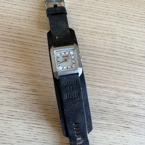 Nixon Victor the Vector Men's Watch Leather Strap | WatchCharts Marketplace