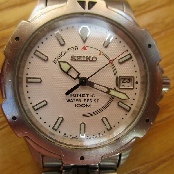 Seiko Kinetic 100m Silver Colour White Face Wristwatch 5M42-OH19 ...