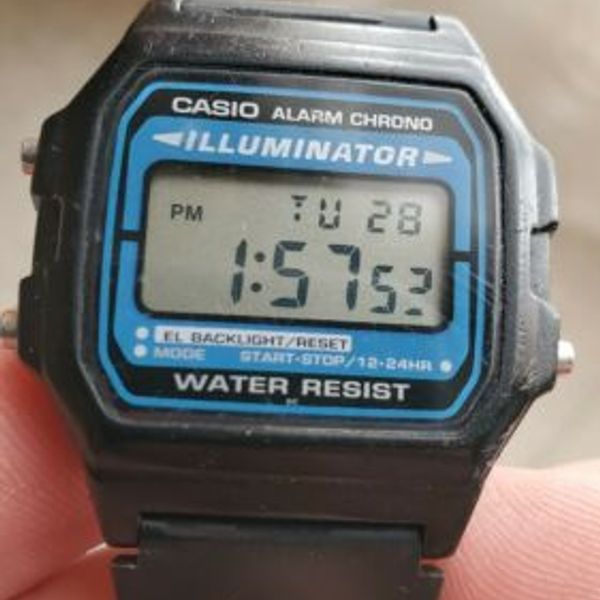 VINTAGE CASIO LCD 1572 F-105. ILLUMINATOR. ALARM/CHRONO BLACK ORIGINAL ...