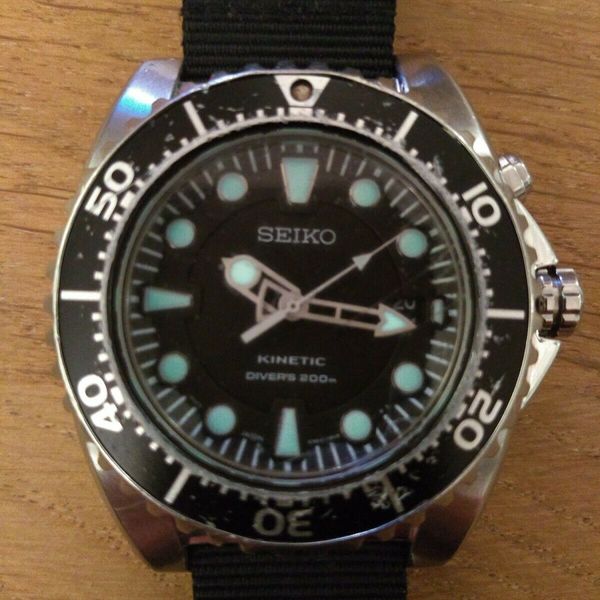 Seiko SKA371 200M Divers Kinetic 5M620BL0 Watch BFk | WatchCharts