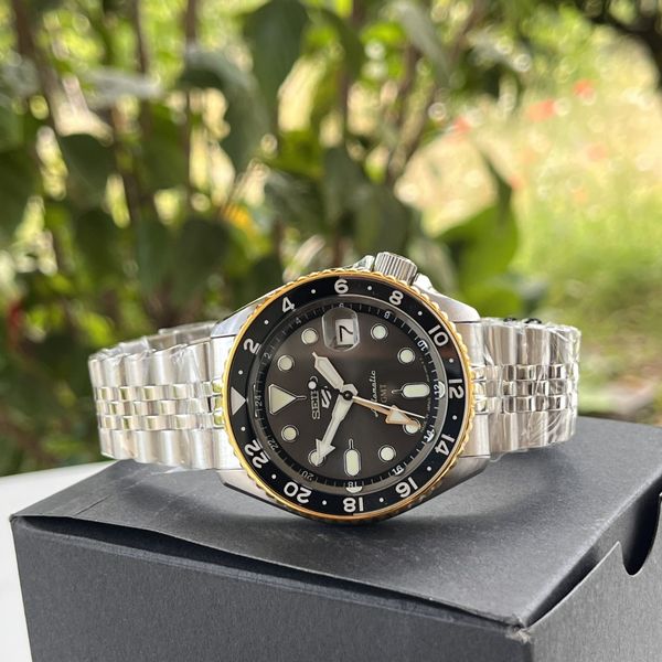 Seiko 5 sports gmt automatic ssk021j1 brand new 2 toned bezel brand new ...