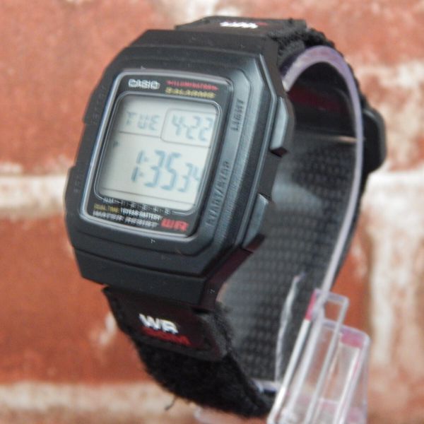 casio illuminator wr 100m | WatchCharts Marketplace
