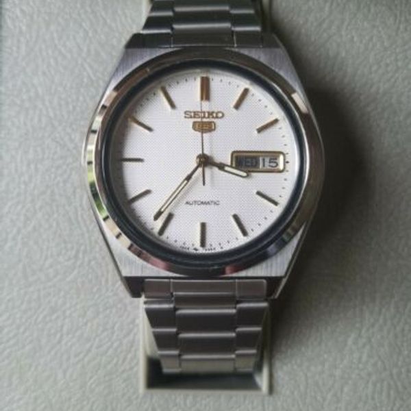 Vintage Seiko 7009-876A SEIKO 5 Automatic Winding Day Date Mens Slightly Used | WatchCharts ...