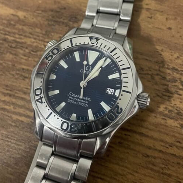 Omega Seamaster Midsize 300M Professional Divers (James Bond Style ...