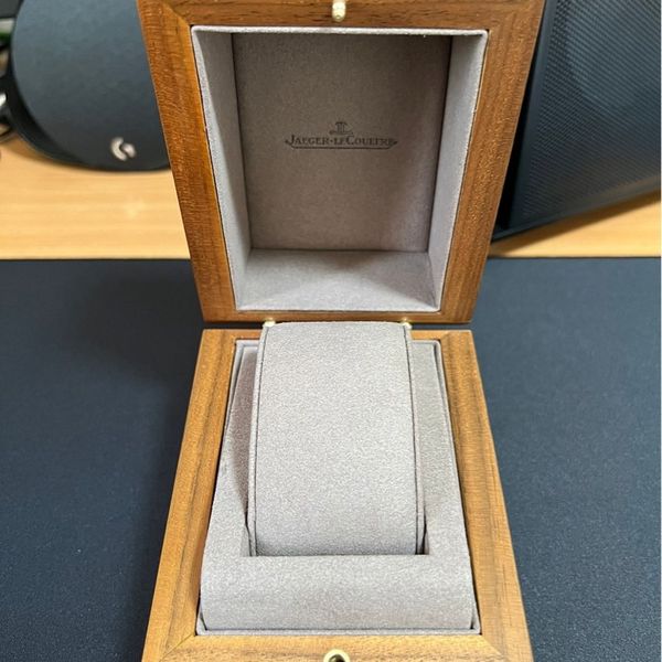 jaeger-lecoultre box | WatchCharts Marketplace