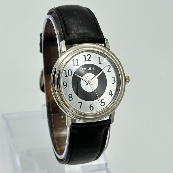 Vintage 1990s Men's FOSSIL Black & Silver Tone Target Dial Watch ...