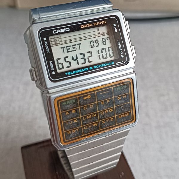 Casio DBC-600 calculator watch Japan Data Bank | WatchCharts Marketplace