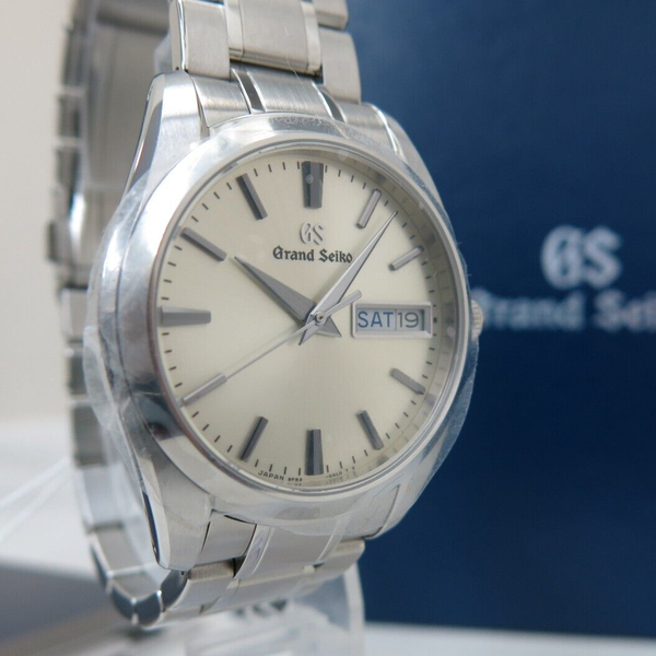"Near Mint" Grand Seiko Heritage Silver Men's Quartz Watch - SBGT235 ...