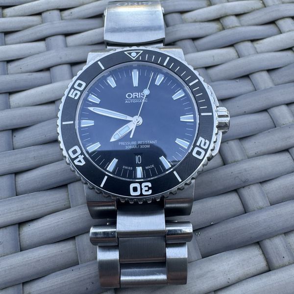 Oris Aquis Men's Black Watch - 7653 | WatchCharts Marketplace