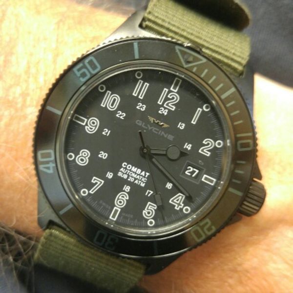 Glycine Combat Sub Stealth Plus Extra Original Glycine Rubber Strap ...