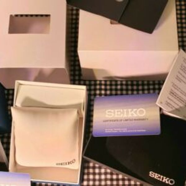 Seiko watch boxes with pillow, warranty card, booklet. Set of 2 ...