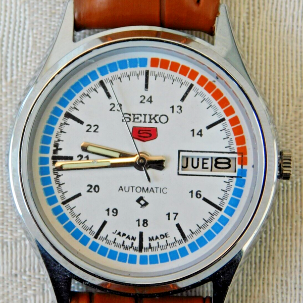 VINTAGE SEIKO 5 MENS AUTOMATIC DAY DATE WRISTWATCH WATCH 6309-5820 2of2 | WatchCharts Marketplace