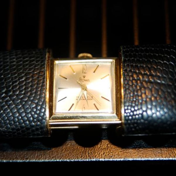 Stowa Collector's: Travel Desk Clock | WatchCharts