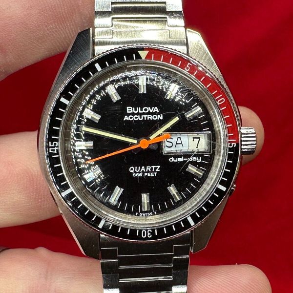 Vintage SS Black Dial Bulova Accutron N7 Devil Diver 666 Feet Dual Day ...