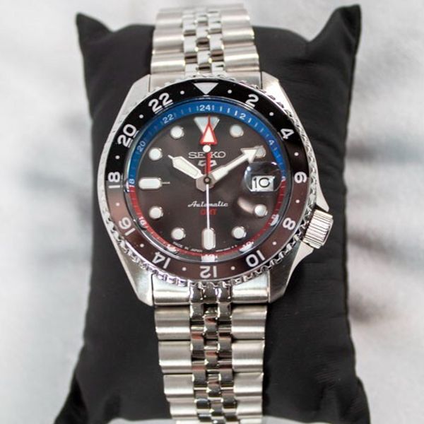 Seiko 5 Sports SSK019 Automatic Water-Resistant 24 Jewel Men's Watch ...