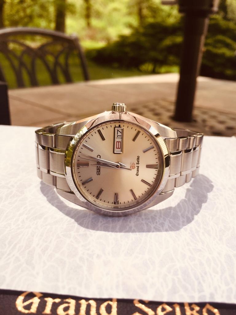 FS; Grand Seiko sbgt035 day/date | WatchCharts