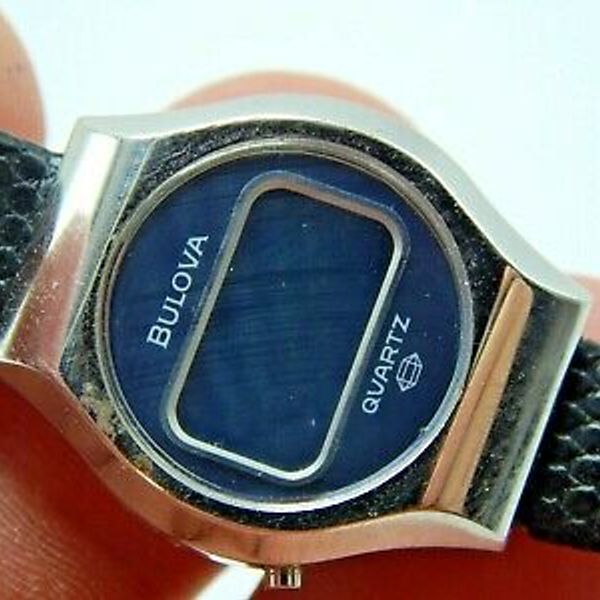 Vintage 1979 Ladies Bulova Accutron Quartz LCD wrist watch Series 3174 ...