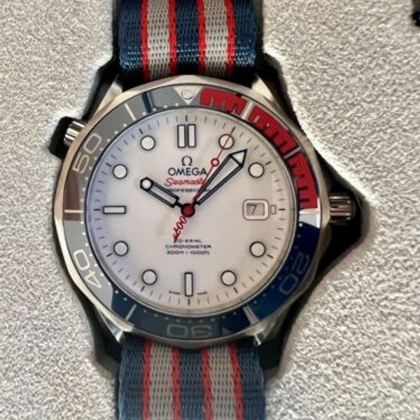OMEGA Seamaster Commander Bond Seamaster 300 212.32.41.20.04.001 ...