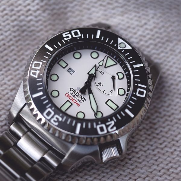 SOLD: Orient Sat Diver 300M , Hacking, White dial ...