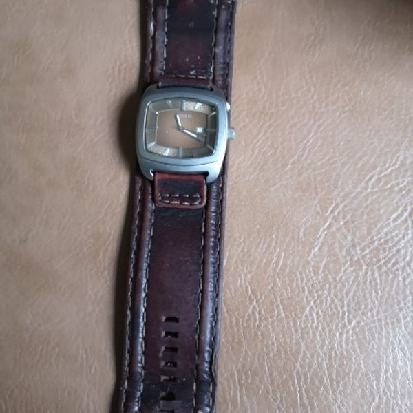 "Fossil" Men's Wristwatch Vitage with Leather Strap Used | WatchCharts ...