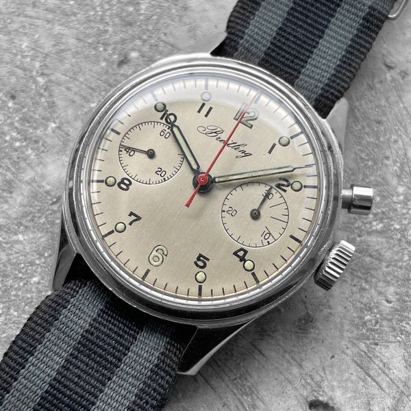 RCAF Breitling Canadian Air Force Pilot Valijoux 236 monopusher ...