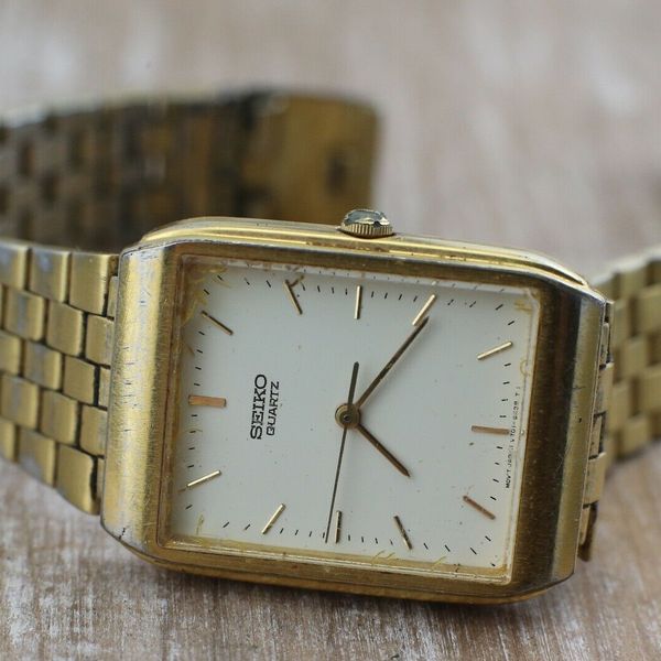 Seiko Quartz V701-5K00 Men's Watch | WatchCharts