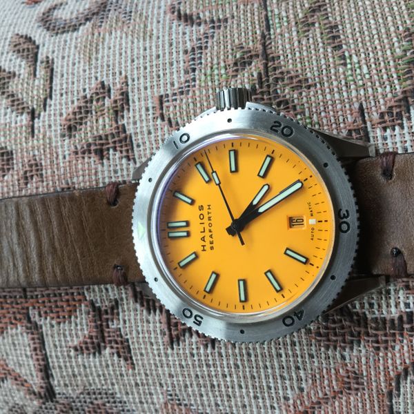 Sold Halios Bahama yellow dive bezel seaforth Sold | WatchCharts ...