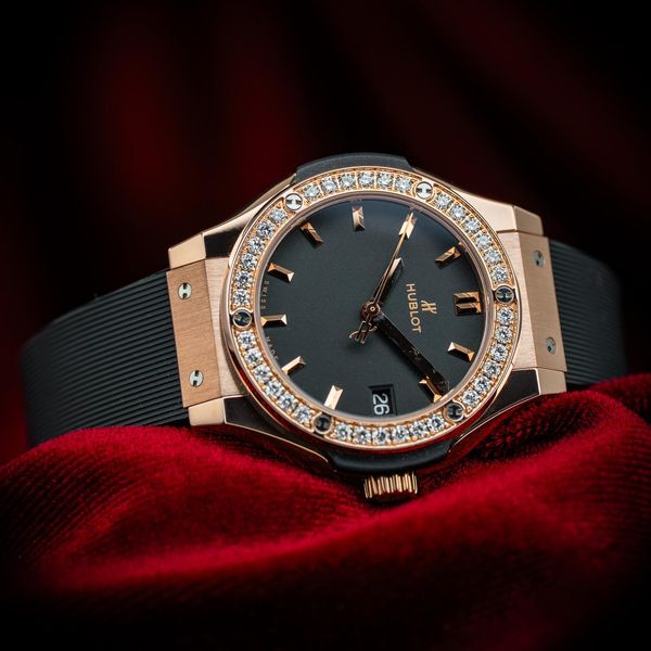 [WTS] Hublot Classic Fusion 33mm Quartz Rose Gold Diamond Bezel 581.OX ...