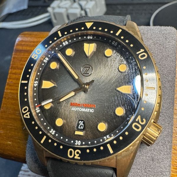 Zelos Mako Bronze 40mm Diver in Vintage Black Full Kit | WatchCharts ...