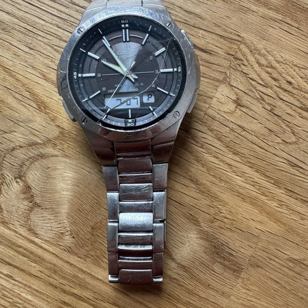 Casio lineage Wave Ceptor radio solare | WatchCharts Marketplace