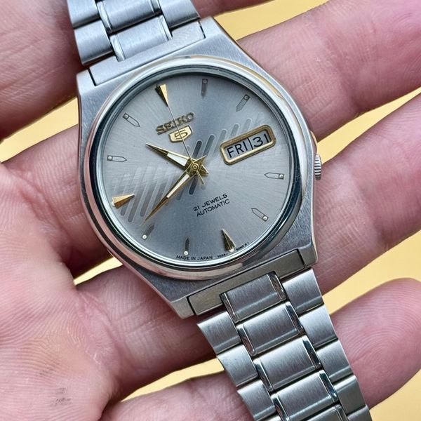 Vintage Seiko 5 Automatic Mens 21 Jewels Watch | WatchCharts Marketplace