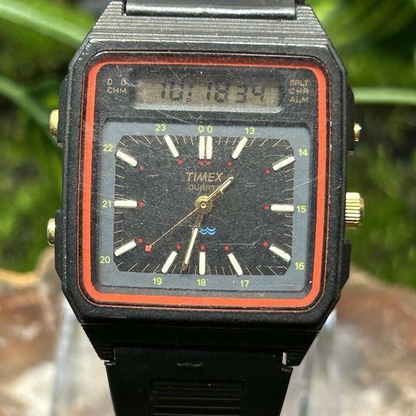 Vintage Menâ s Timex Tank Style Ana Digi Quartz Watch. Runs Great Keeps ...