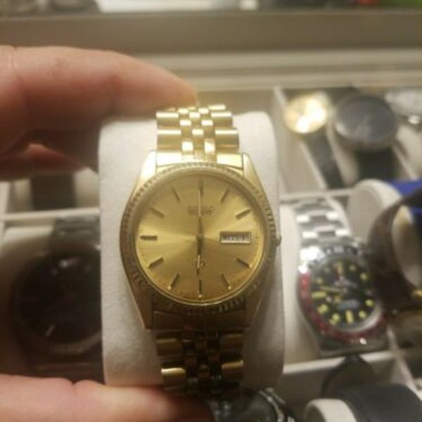 Vintage Seiko (5Y23-8A60) A4 Gold-Tone "Day/Date" Stainless Steel Men's Watch | WatchCharts ...