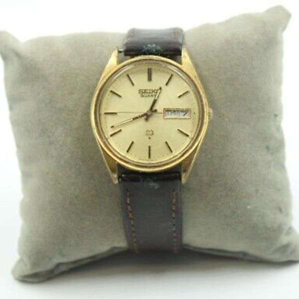 SEIKO 8223-8010 SQ Gold Toned Day/Date Quartz Wristwatch Spares/Repairs - B65 | WatchCharts ...