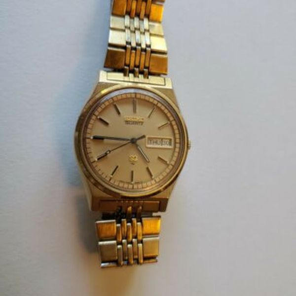 Seiko 7123-8439 Quartz New Battery Watch Gold | WatchCharts Marketplace