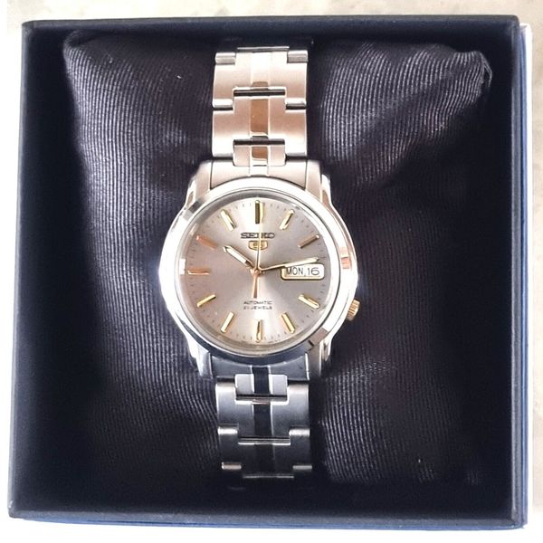 Seiko 5 Silver Men's Watch Grey Dial With Day And Date Display ...