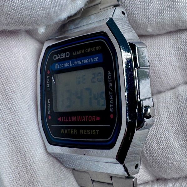 Casio AW-168 Men's Digital Silver l Alarm/Chronograph Watch 35mm ...