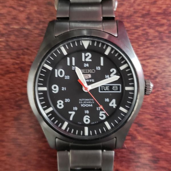 Seiko SNZG17K1 w/Gun metal bracelet | WatchCharts Marketplace
